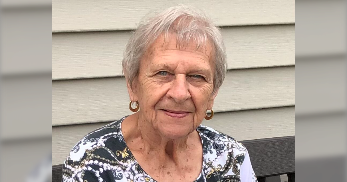 8803b8442f02af281eb0d23fabf9bb32_Dorothy_Crofoot.png